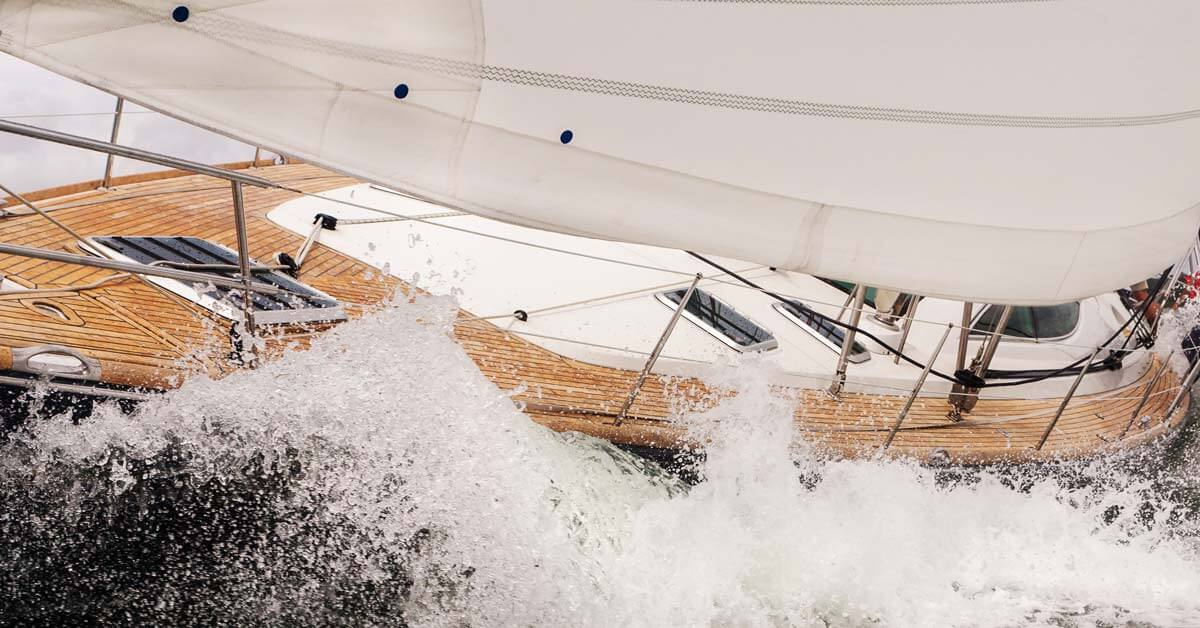 10 Tips for Sailing In Heavy Weather – Life of Sailing