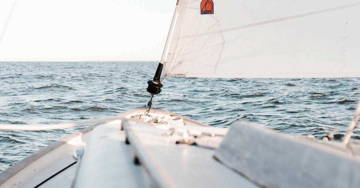 What Is The Safest Sailboat (And How To Choose One) – Life of Sailing