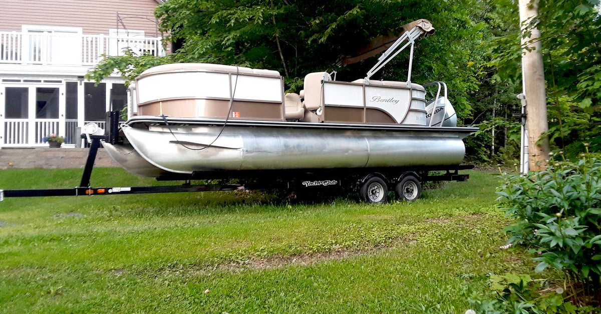 How Wide Is A Pontoon Boat Trailer? – Life of Sailing