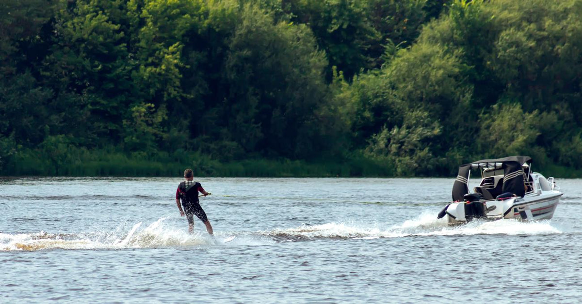 How To Tow A Skier Behind A Boat – Life of Sailing